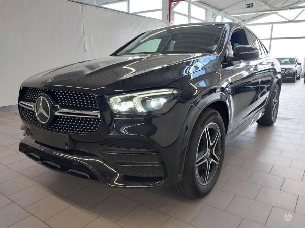 Melns Mercedes-Benz GLE 350 2022 Viļņa, ar dzinēja tilpumu 2.00 L un nobraukumu 163 tūkst. km par 52222 €, foto 1 vietnē AUTOMOTO.COM.LV