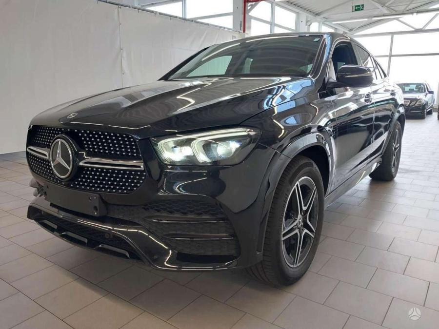 Melns Mercedes-Benz GLE 350 2022 Viļņa, ar dzinēja tilpumu 2.00 L un nobraukumu 163 tūkst. km par 52222 €, foto 1 vietnē AUTOMOTO.COM.LV