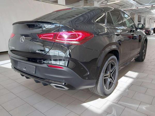 Melns Mercedes-Benz GLE 350 2022 Viļņa, ar dzinēja tilpumu 2.00 L un nobraukumu 163 tūkst. km par 52222 €, foto 4 vietnē AUTOMOTO.COM.LV