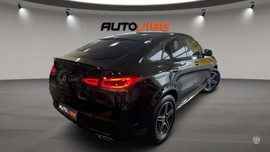 Melns Mercedes-Benz GLE 350 2022 Viļņa, ar dzinēja tilpumu 2.00 L un nobraukumu 163 tūkst. km par 49989 €, foto 5 vietnē AUTOMOTO.COM.LV