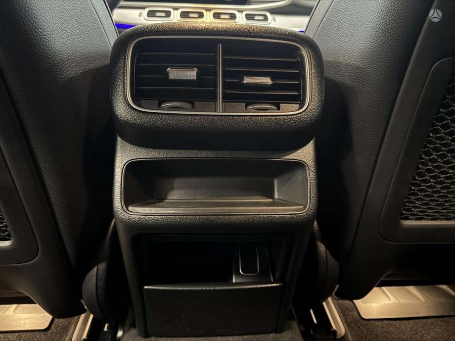 Melns Mercedes-Benz GLE 350 2022 Viļņa, ar dzinēja tilpumu 2.00 L un nobraukumu 163 tūkst. km par 49989 €, foto 26 vietnē AUTOMOTO.COM.LV