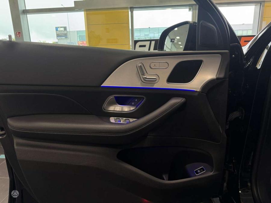 Melns Mercedes-Benz GLE 350 2022 Viļņa, ar dzinēja tilpumu 2.00 L un nobraukumu 163 tūkst. km par 49989 €, foto 32 vietnē AUTOMOTO.COM.LV