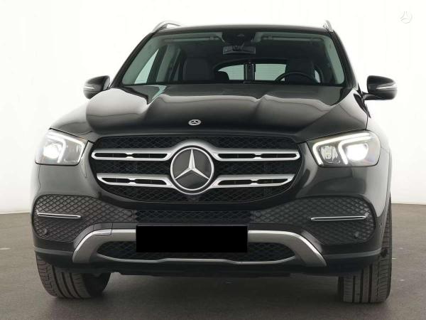 Melns Mercedes-Benz GLE 350 2022 Viļņa, ar dzinēja tilpumu 1.99 L un nobraukumu 104 tūkst. km par 47500 €, foto 1 vietnē AUTOMOTO.COM.LV