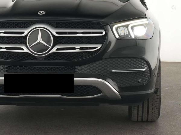 Melns Mercedes-Benz GLE 350 2022 Viļņa, ar dzinēja tilpumu 1.99 L un nobraukumu 104 tūkst. km par 47500 €, foto 3 vietnē AUTOMOTO.COM.LV