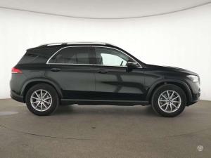 Melns Mercedes-Benz GLE 350 2022 Viļņa, ar dzinēja tilpumu 1.99 L un nobraukumu 104 tūkst. km par 47500 €, foto 13 vietnē AUTOMOTO.COM.LV