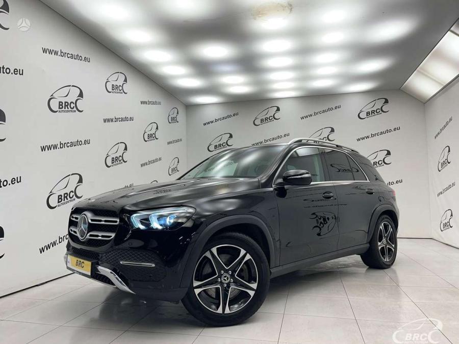 Black Mercedes-Benz GLE 350 2022 in Vilnius, with an engine capacity of 1.95 L and mileage of 152 thousand km for 42840 €, photo 1 on AUTOMOTO.COM.LV