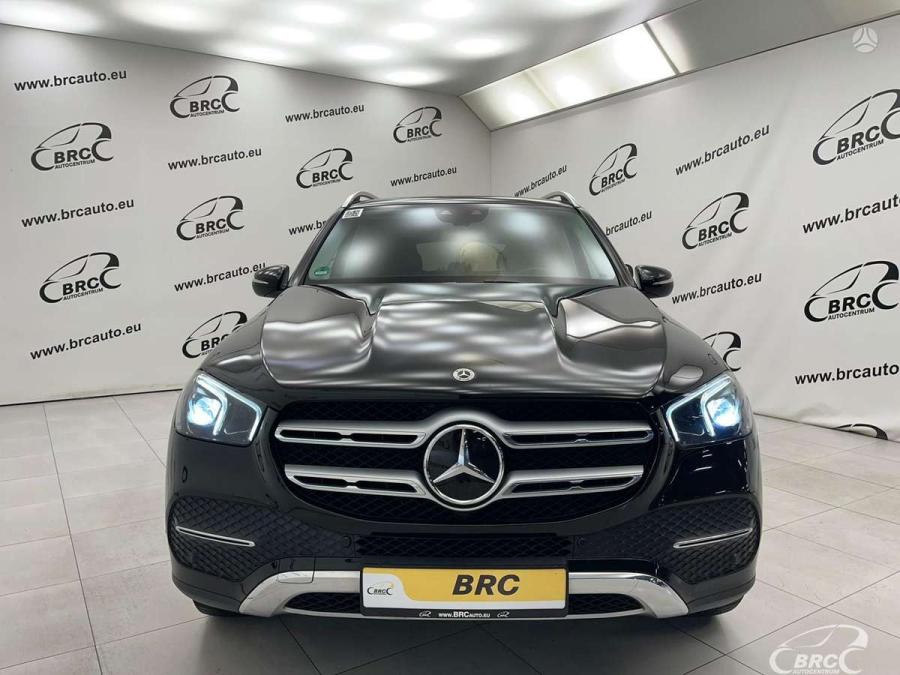 Black Mercedes-Benz GLE 350 2022 in Vilnius, with an engine capacity of 1.95 L and mileage of 152 thousand km for 42840 €, photo 6 on AUTOMOTO.COM.LV