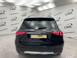 Black Mercedes-Benz GLE 350 2022 in Vilnius, with an engine capacity of 1.95 L and mileage of 152 thousand km for 42840 €, photo 10 on AUTOMOTO.COM.LV