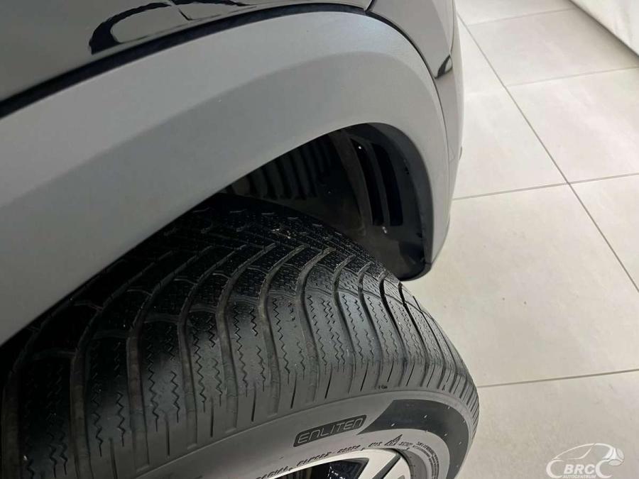 Black Mercedes-Benz GLE 350 2022 in Vilnius, with an engine capacity of 1.95 L and mileage of 152 thousand km for 42840 €, photo 18 on AUTOMOTO.COM.LV