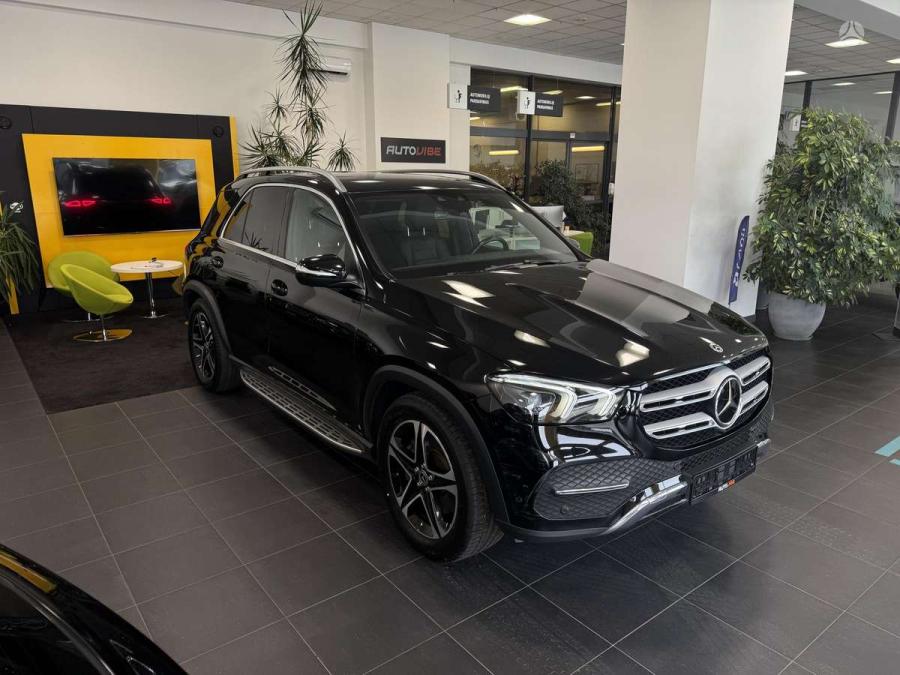 Черный Мерседес ГЛE 350 2022 в Вильнюс, объемом двигателя 2.00 л и пробегом 172 тыс. км за 41444 €, фото 32 на AUTOMOTO.COM.LV