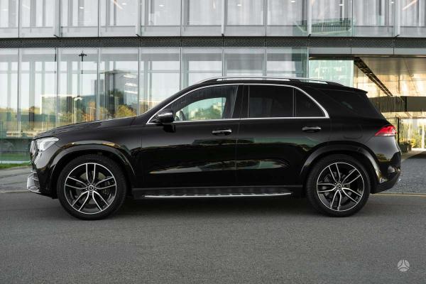 Мерседес ГЛE 350 2022 в Вильнюс на AUTOMOTO.COM.LV Черный Мерседес ГЛE 350 2022 в Вильнюс, объемом двигателя 1.95 л и пробегом 155 тыс. км за 49950 €, фото 5 на AUTOMOTO.COM.LV