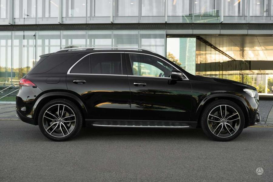 Melns Mercedes-Benz GLE 350 2022 Viļņa, ar dzinēja tilpumu 1.95 L un nobraukumu 155 tūkst. km par 49950 €, foto 7 vietnē AUTOMOTO.COM.LV