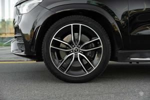 Melns Mercedes-Benz GLE 350 2022 Viļņa, ar dzinēja tilpumu 1.95 L un nobraukumu 155 tūkst. km par 49950 €, foto 11 vietnē AUTOMOTO.COM.LV