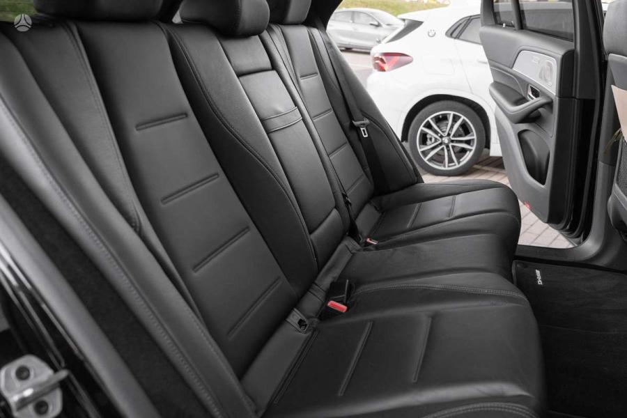 Melns Mercedes-Benz GLE 350 2022 Viļņa, ar dzinēja tilpumu 1.95 L un nobraukumu 155 tūkst. km par 49950 €, foto 18 vietnē AUTOMOTO.COM.LV