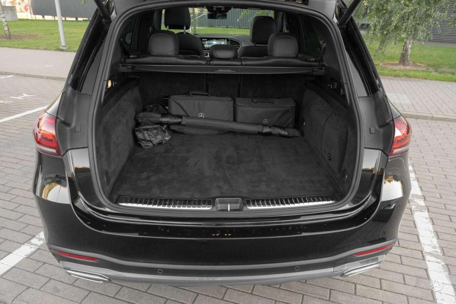 Melns Mercedes-Benz GLE 350 2022 Viļņa, ar dzinēja tilpumu 1.95 L un nobraukumu 155 tūkst. km par 49950 €, foto 20 vietnē AUTOMOTO.COM.LV