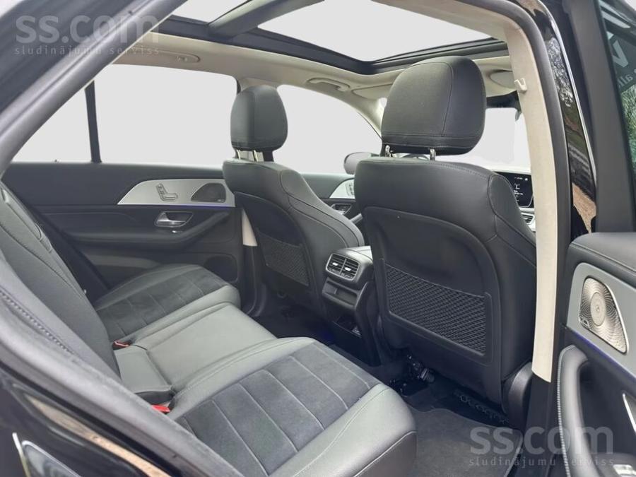 Black Mercedes-Benz GLE 350 2023 in Riga, with an engine capacity of 2.00 L and mileage of 24 thousand km for 67950 €, photo 13 on AUTOMOTO.COM.LV