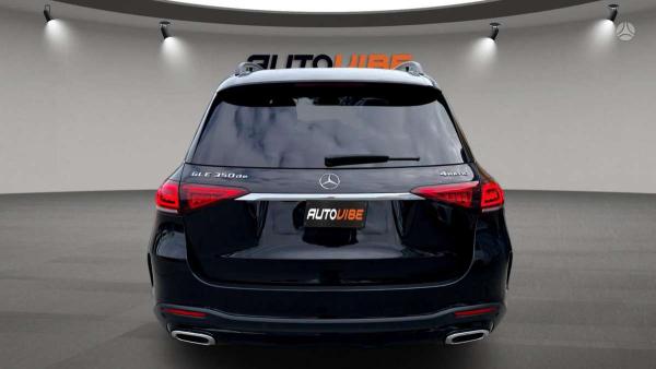 Melns Mercedes-Benz GLE 350 2023 Viļņa, ar dzinēja tilpumu 2.00 L un nobraukumu 163 tūkst. km par 49989 €, foto 4 vietnē AUTOMOTO.COM.LV
