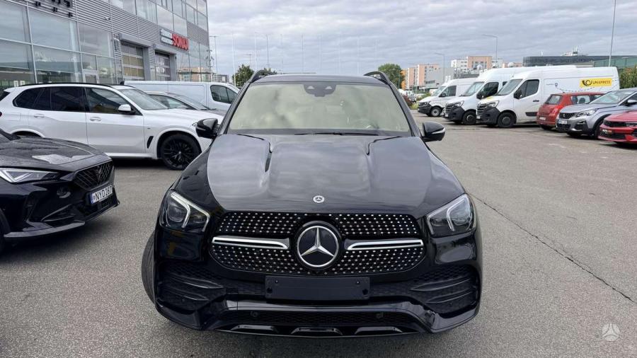 Черный Мерседес ГЛE 350 2023 в Вильнюс, объемом двигателя 2.00 л и пробегом 163 тыс. км за 49989 €, фото 8 на AUTOMOTO.COM.LV