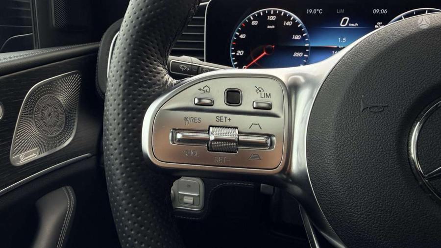 Черный Мерседес ГЛE 350 2023 в Вильнюс, объемом двигателя 2.00 л и пробегом 163 тыс. км за 49989 €, фото 22 на AUTOMOTO.COM.LV