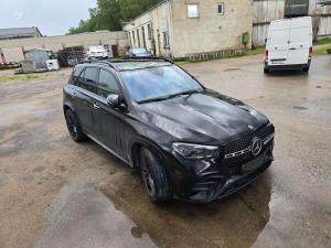 Melns Mercedes-Benz GLE 350 2023 Alīta, ar dzinēja tilpumu 2.00 L un nobraukumu 102 tūkst. km par 47650 €, foto  vietnē AUTOMOTO.COM.LV