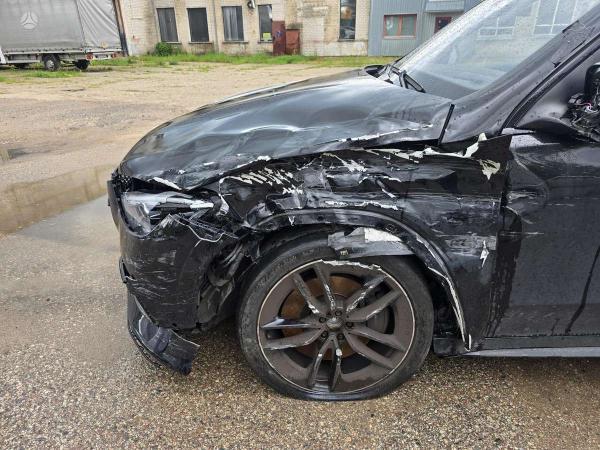 Melns Mercedes-Benz GLE 350 2023 Alīta, ar dzinēja tilpumu 2.00 L un nobraukumu 102 tūkst. km par 47650 €, foto 6 vietnē AUTOMOTO.COM.LV