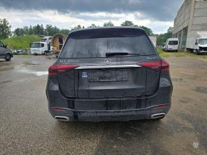 Melns Mercedes-Benz GLE 350 2023 Alīta, ar dzinēja tilpumu 2.00 L un nobraukumu 102 tūkst. km par 47650 €, foto 10 vietnē AUTOMOTO.COM.LV