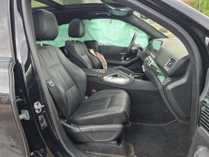 Melns Mercedes-Benz GLE 350 2023 Alīta, ar dzinēja tilpumu 2.00 L un nobraukumu 102 tūkst. km par 47650 €, foto 16 vietnē AUTOMOTO.COM.LV