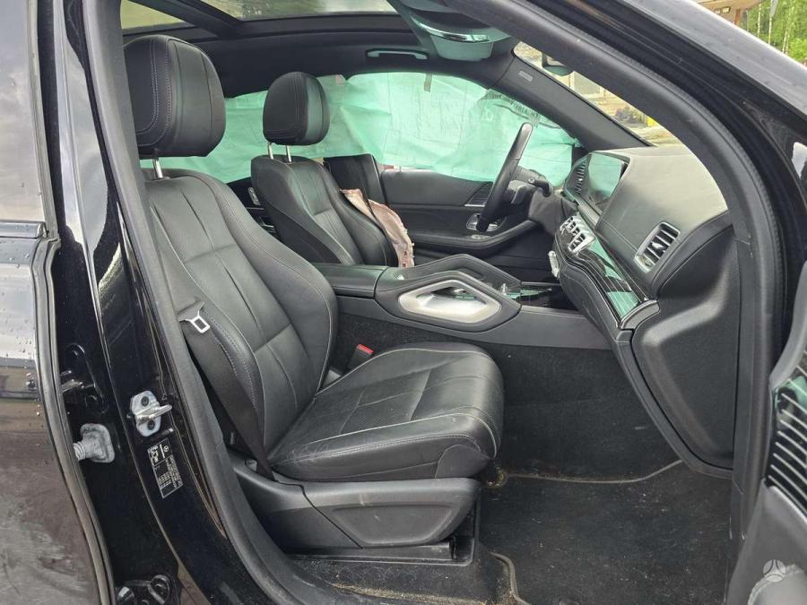 Melns Mercedes-Benz GLE 350 2023 Alīta, ar dzinēja tilpumu 2.00 L un nobraukumu 102 tūkst. km par 47650 €, foto 16 vietnē AUTOMOTO.COM.LV