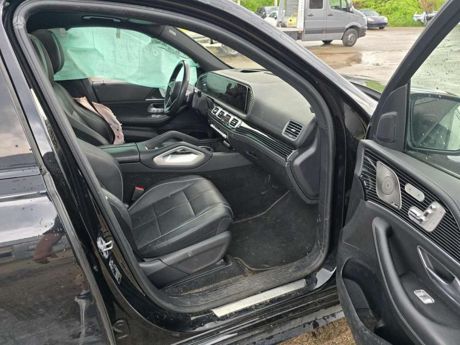 Melns Mercedes-Benz GLE 350 2023 Alīta, ar dzinēja tilpumu 2.00 L un nobraukumu 102 tūkst. km par 47650 €, foto 17 vietnē AUTOMOTO.COM.LV