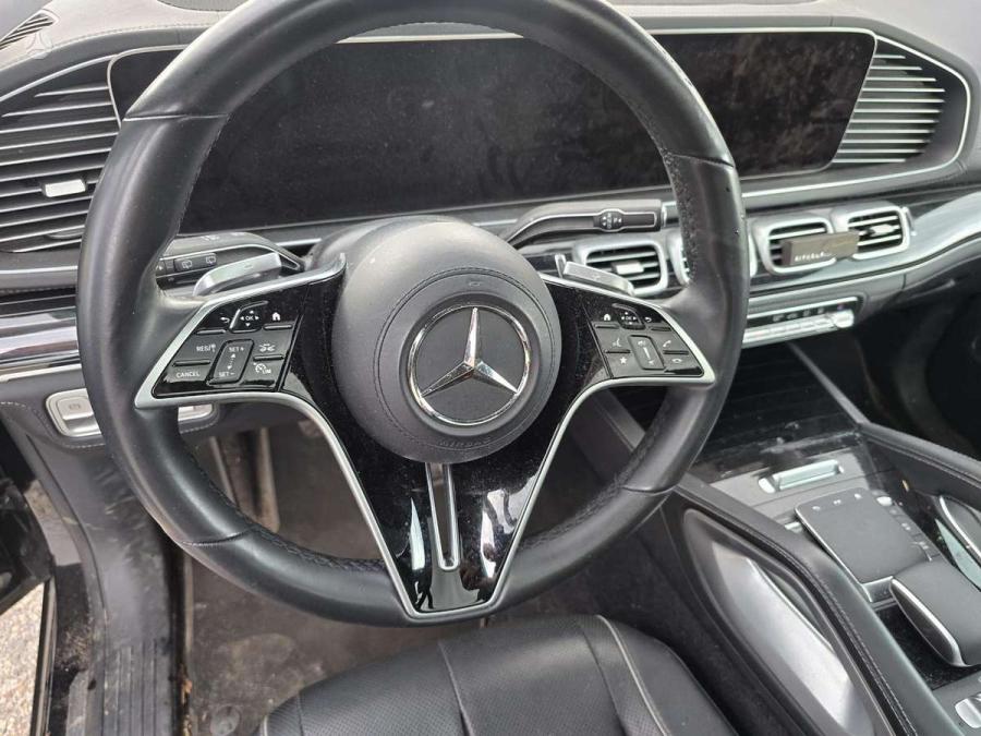 Melns Mercedes-Benz GLE 350 2023 Alīta, ar dzinēja tilpumu 2.00 L un nobraukumu 102 tūkst. km par 47650 €, foto 33 vietnē AUTOMOTO.COM.LV