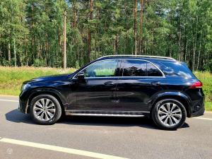 Черный Мерседес ГЛE 350 2020 в Казлу-Руда, объемом двигателя 1.99 л и пробегом 175 тыс. км за 39000 €, фото 5 на AUTOMOTO.COM.LV