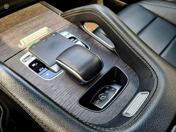 Черный Мерседес ГЛE 350 2020 в Казлу-Руда, объемом двигателя 1.99 л и пробегом 175 тыс. км за 39000 €, фото 7 на AUTOMOTO.COM.LV