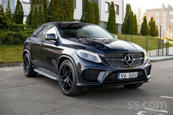 Синий Мерседес ГЛE 350 2016 в Рига, объемом двигателя 3.00 л и пробегом 160 тыс. км за 29300 €, фото 1 на AUTOMOTO.COM.LV