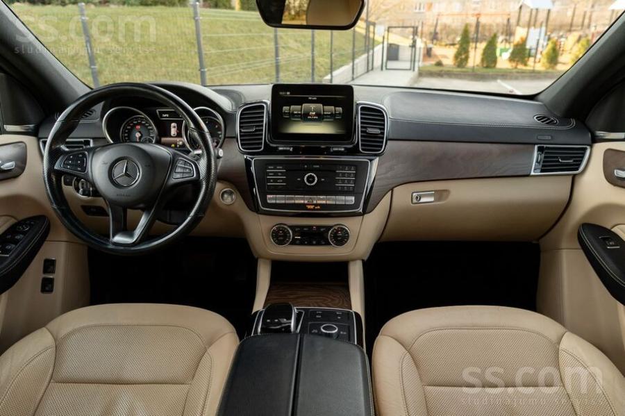 Blue Mercedes-Benz GLE 350 2016 in Riga, with an engine capacity of 3.00 L and mileage of 160 thousand km for 29300 €, photo 8 on AUTOMOTO.COM.LV