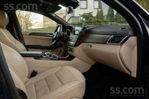 Blue Mercedes-Benz GLE 350 2016 in Riga, with an engine capacity of 3.00 L and mileage of 160 thousand km for 29300 €, photo 18 on AUTOMOTO.COM.LV