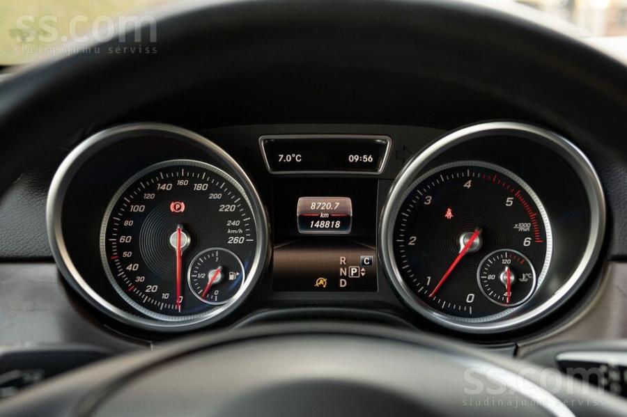 Blue Mercedes-Benz GLE 350 2016 in Riga, with an engine capacity of 3.00 L and mileage of 160 thousand km for 29300 €, photo 19 on AUTOMOTO.COM.LV