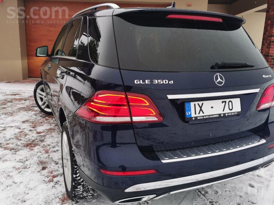 Zils Mercedes-Benz GLE 350 2016 Valmiera, ar dzinēja tilpumu 3.00 L un nobraukumu 270 tūkst. km par 21900 €, foto 11 vietnē AUTOMOTO.COM.LV