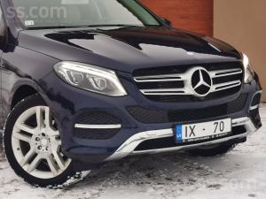 Zils Mercedes-Benz GLE 350 2016 Valmiera, ar dzinēja tilpumu 3.00 L un nobraukumu 270 tūkst. km par 21900 €, foto 23 vietnē AUTOMOTO.COM.LV