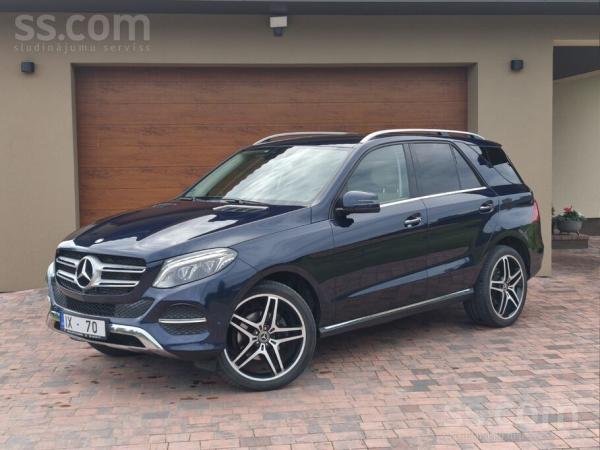 Zils Mercedes-Benz GLE 350 2016 Valmiera, ar dzinēja tilpumu 3.00 L un nobraukumu 285 tūkst. km par 20900 €, foto 7 vietnē AUTOMOTO.COM.LV