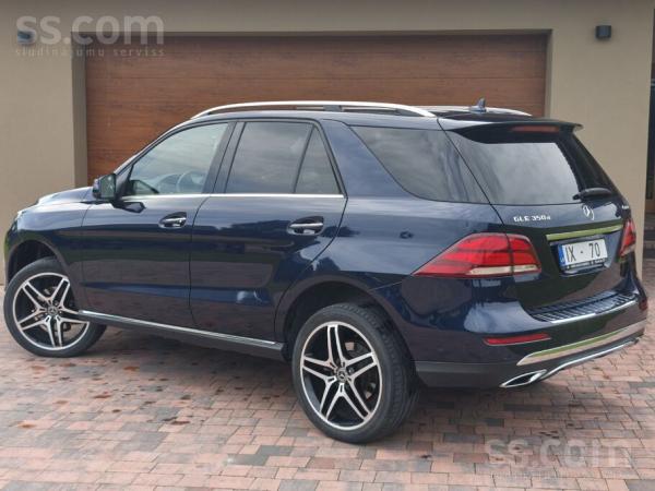 Blue Mercedes-Benz GLE 350 2016 in Valmiera, with an engine capacity of 3.00 L and mileage of 290 thousand km for 20700 €, photo 8 on AUTOMOTO.COM.LV