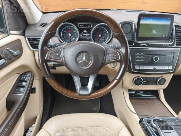 Zils Mercedes-Benz GLE 350 2016 Valmiera, ar dzinēja tilpumu 3.00 L un nobraukumu 299 tūkst. km par 18900 €, foto 10 vietnē AUTOMOTO.COM.LV