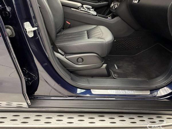 Blue Mercedes-Benz GLE 350 2016 in Vilnius, with an engine capacity of 2.99 L and mileage of 115 thousand km for 25500 €, photo 7 on AUTOMOTO.COM.LV