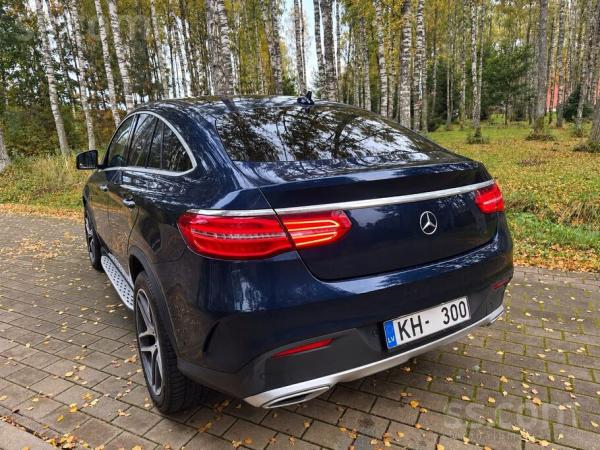 Zils Mercedes-Benz GLE 350 2016 Rīga, ar dzinēja tilpumu 3.00 L un nobraukumu 170 tūkst. km par 26500 €, foto 5 vietnē AUTOMOTO.COM.LV