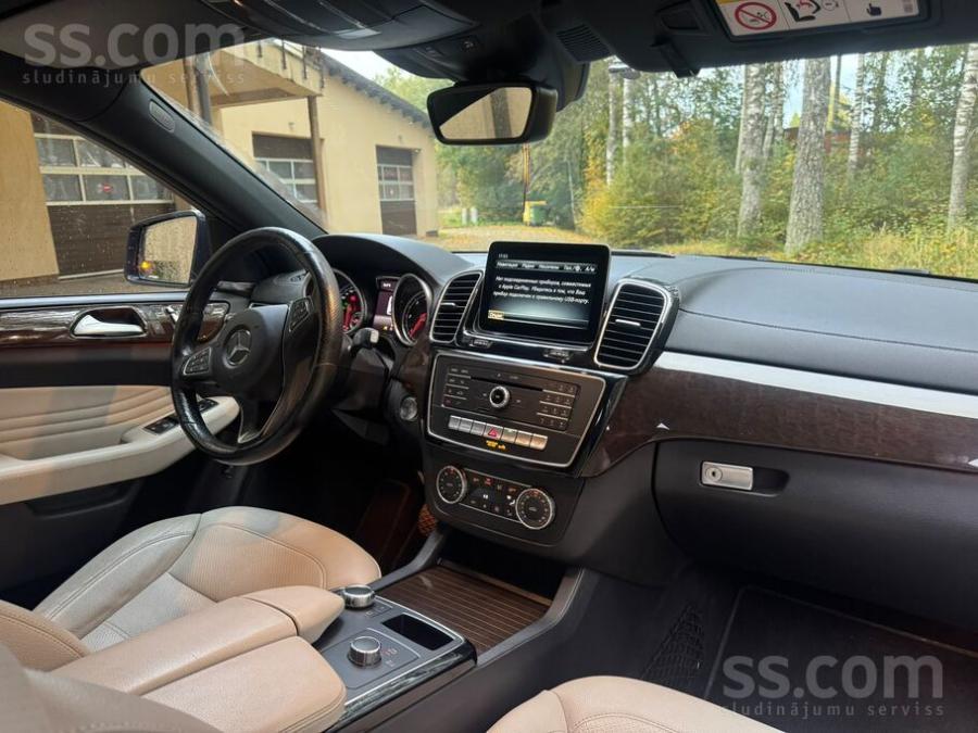 Zils Mercedes-Benz GLE 350 2016 Rīga, ar dzinēja tilpumu 3.00 L un nobraukumu 170 tūkst. km par 26500 €, foto 10 vietnē AUTOMOTO.COM.LV