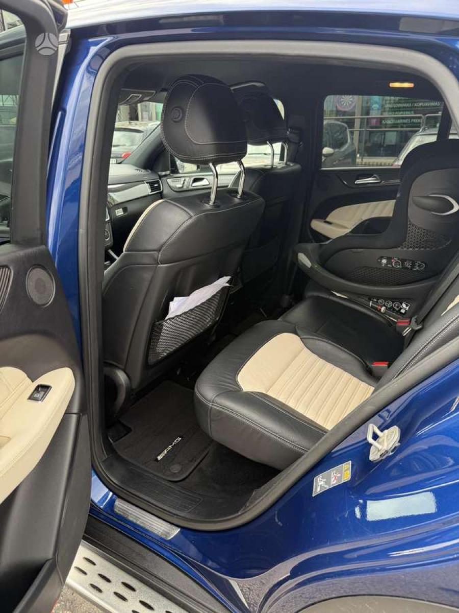 Blue Mercedes-Benz GLE 350 2017 in Vilnius, with an engine capacity of 2.99 L and mileage of 270 thousand km for 35000 €, photo 3 on AUTOMOTO.COM.LV