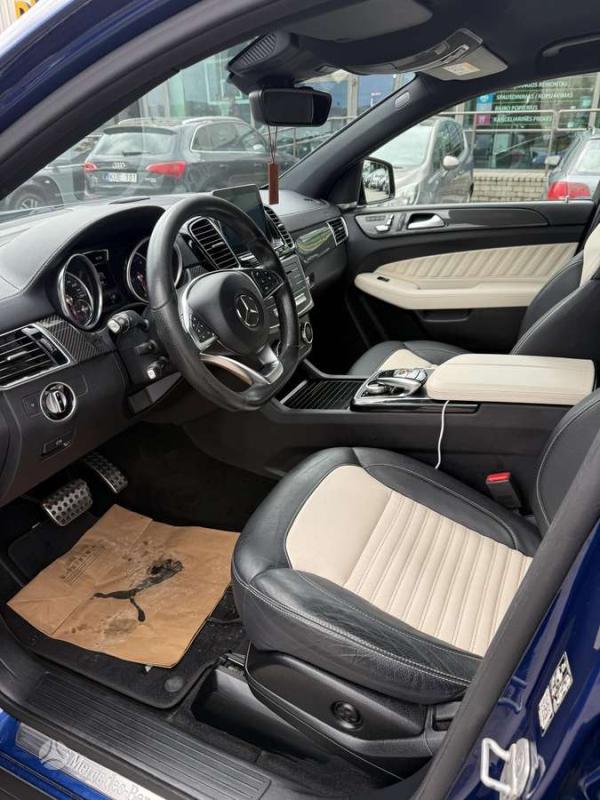 Zils Mercedes-Benz GLE 350 2017 Viļņa, ar dzinēja tilpumu 2.99 L un nobraukumu 270 tūkst. km par 35000 €, foto 4 vietnē AUTOMOTO.COM.LV