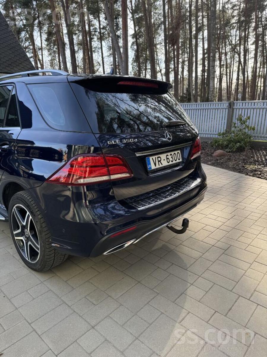 Zils Mercedes-Benz GLE 350 2017 Rīga, ar dzinēja tilpumu 3.00 L un nobraukumu 263 tūkst. km par 18300 €, foto 5 vietnē AUTOMOTO.COM.LV