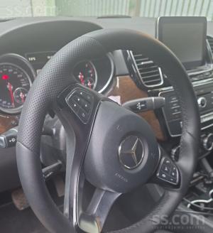 Zils Mercedes-Benz GLE 350 2017 Rīga, ar dzinēja tilpumu 3.00 L un nobraukumu 263 tūkst. km par 18300 €, foto 12 vietnē AUTOMOTO.COM.LV