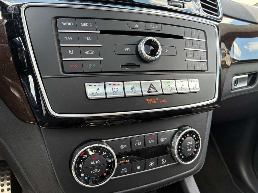 Blue Mercedes-Benz GLE 350 2017 in Vilnius, with an engine capacity of 2.99 L and mileage of 81 thousand km for 34900 €, photo 22 on AUTOMOTO.COM.LV