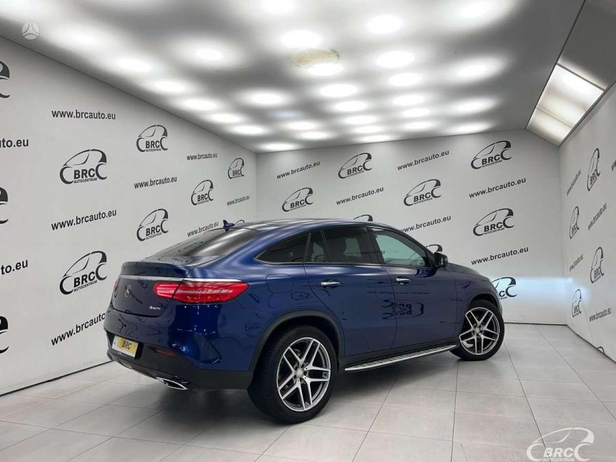 Blue Mercedes-Benz GLE 350 2017 in Vilnius, with an engine capacity of 2.99 L and mileage of 301 thousand km for 26900 €, photo 6 on AUTOMOTO.COM.LV